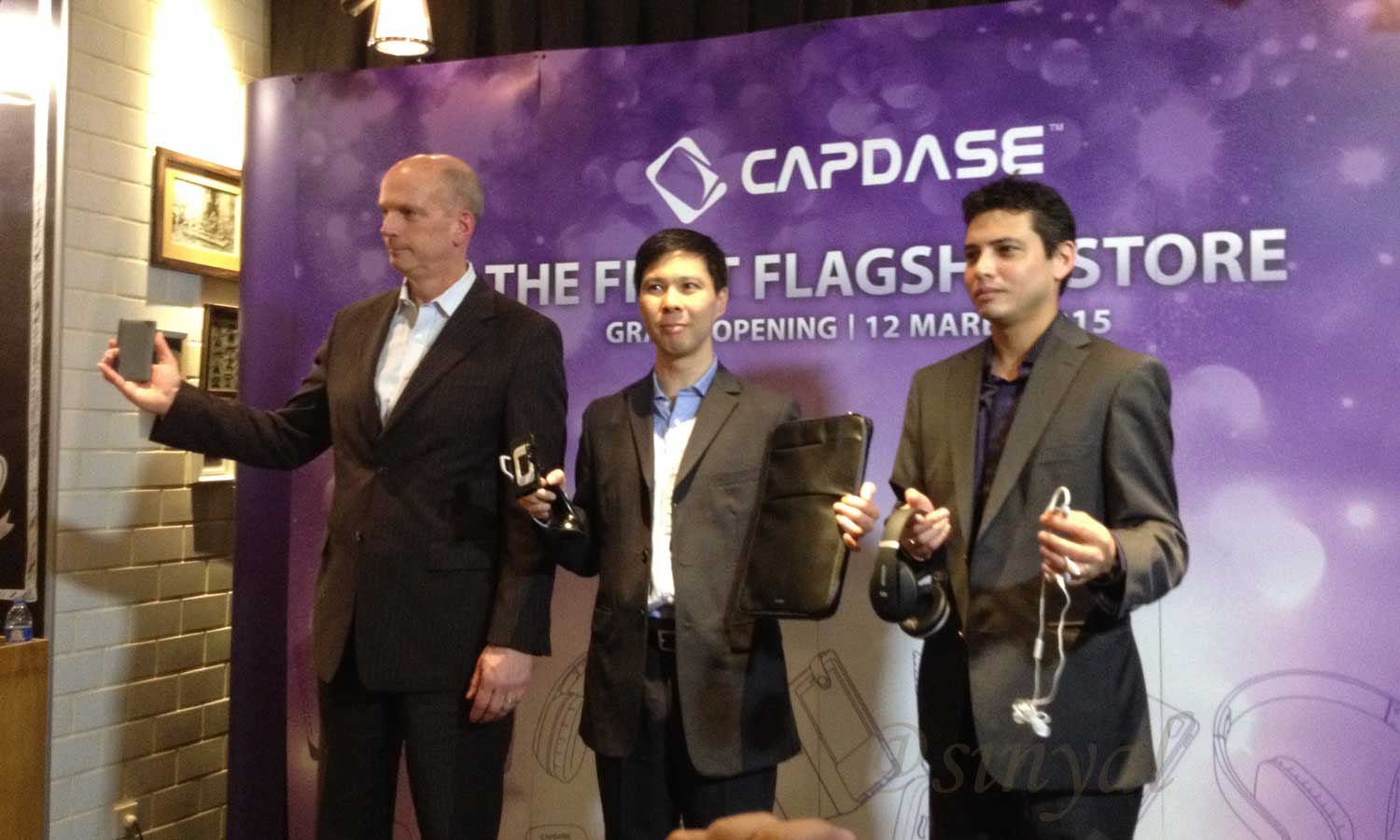 Toko Perdana Capdase Ada di Indonesia! - Sinyal Magazine