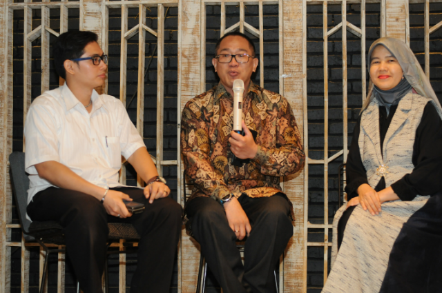 Kulak Kulik Masa Alexander Rusli Bersama Indosat Ooredoo - Sinyal Magazine