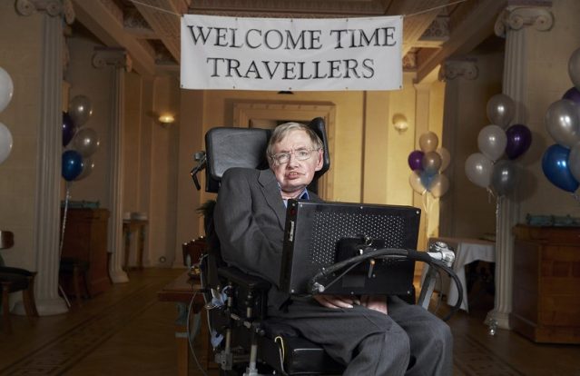 Stephen Hawking: Di Masa Depan Manusia Akan Perang Melawan Robot
