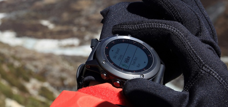 3 Smartwatch Outdoor Paling Keren - Sinyal Magazine