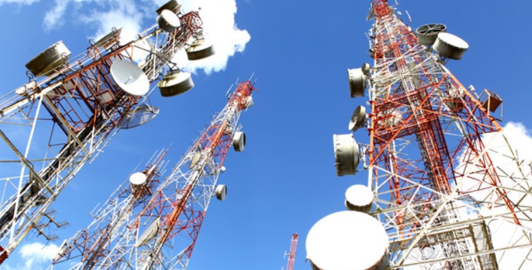 Fenomena Penggelaran Infrastruktur Darat Jaringan Telekomunikasi ...